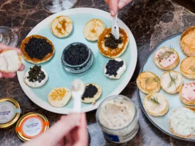 Comment servir le caviar à l’apéritif ? | Le Comptoir du Caviar